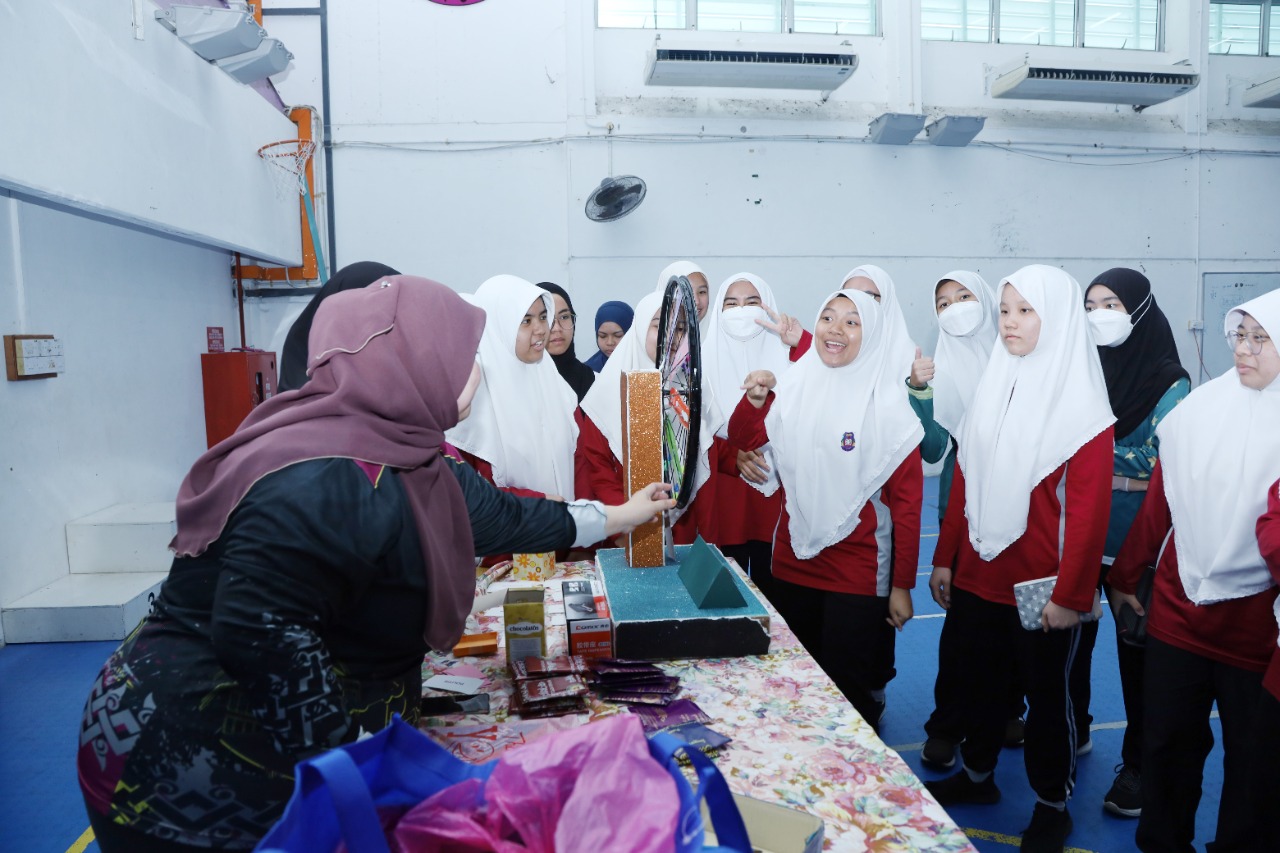 News - Kembara Sejarah ke Maktab Sains Paduka Seri...